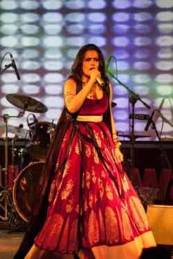 94 Indian Popular Female Singers
